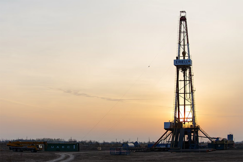 How is Petroleum Extracted? - Diamond T Services